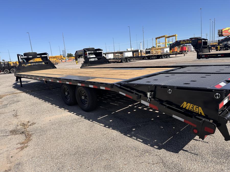 Big Tex 14GN, Gooseneck, 102" x 33', 15.9K, Dovetail, Mega Ramps | Big ...