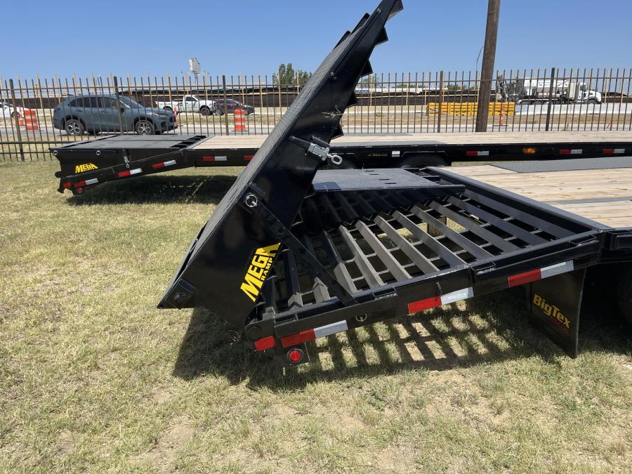 Big Tex 22GN, Gooseneck, 102" x 30', 23.9K, Dovetail, Mega Ramps | Big ...
