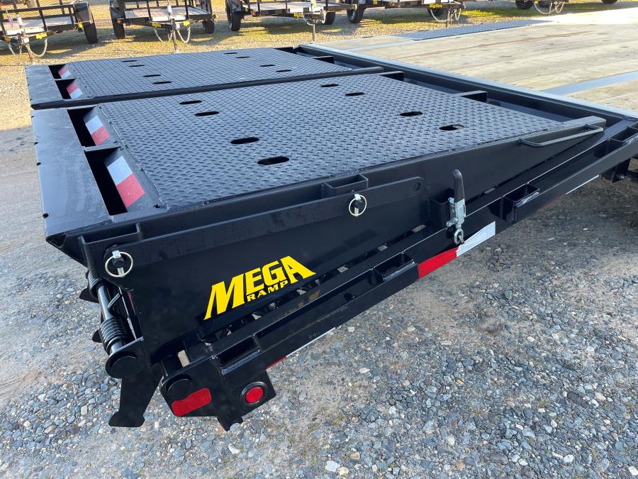 Big Tex 14GN, Gooseneck, 102" x 33', 15.9K, Dovetail, Mega Ramps | Big ...