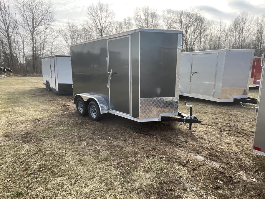 Camión de carga CWG6 6 x 12 TA Gold Line de Covered Wagon Trailers ...
